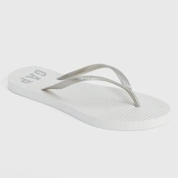 GAP | Shoes | Gap Basic Flip Flops | Poshmark